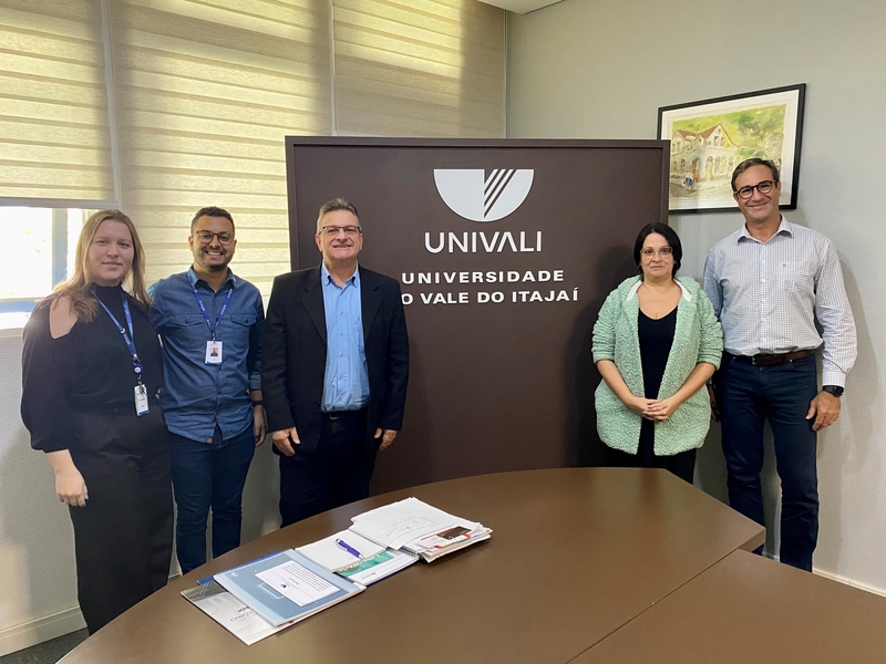 Univali e Bunge firmam termo de cooperação técnico-científico - Univali