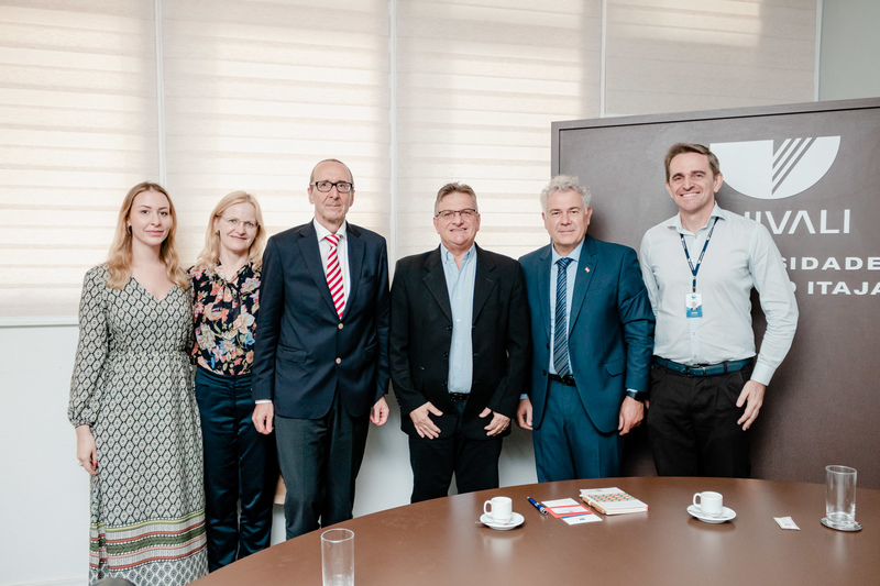 Univali recebe embaixador da Áustria no Brasil - Univali
